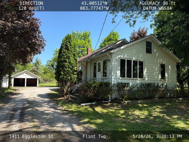 1411 Eggleston St, Flint, MI 48532