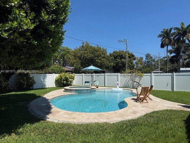 1411 Harding St, Hollywood, FL 33020
