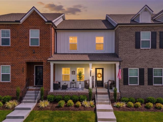 1411 Knox Ln