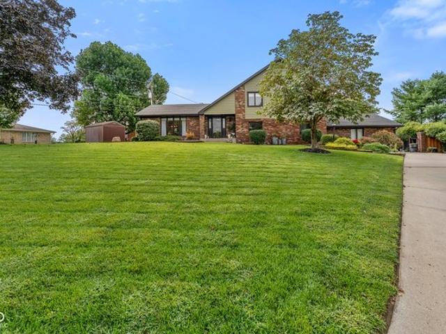 1411 Stadium Dr, Seymour, IN 47274