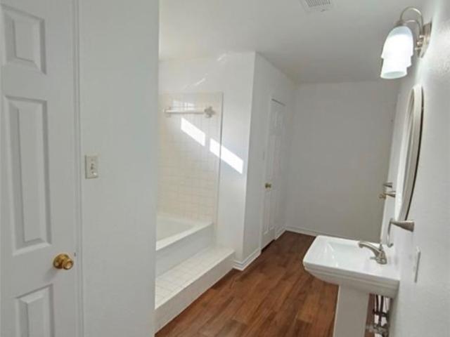 1411 Saddle Drive