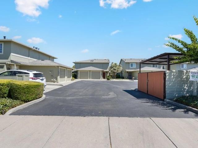 1411 Squire Ct, Hollister, CA 95023