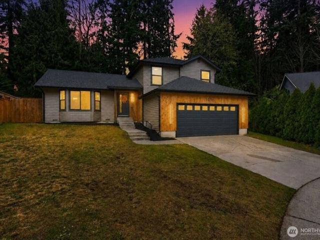 1411 th Ave SE, Everett, WA 98208
