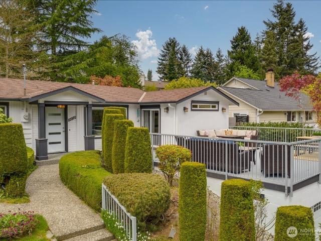 1411 th Avenue NE