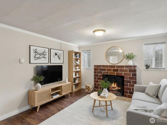 1411 th Avenue S