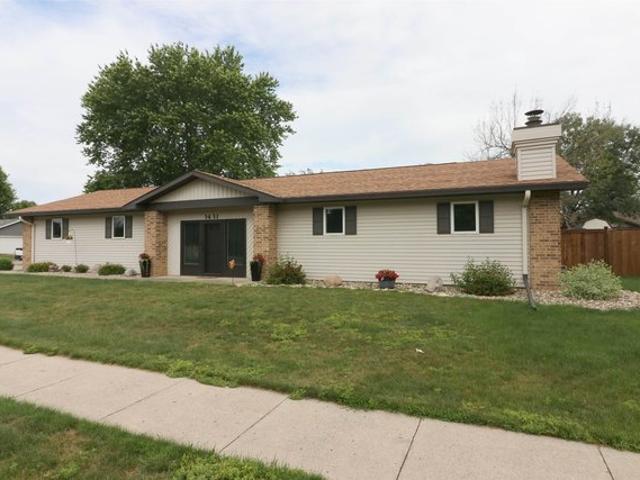 1411 W 11th St, Spencer, IA 51301