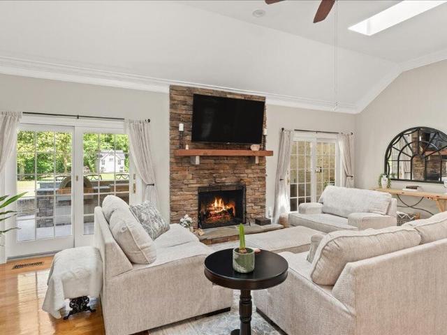 1411 Wood Creek Drive