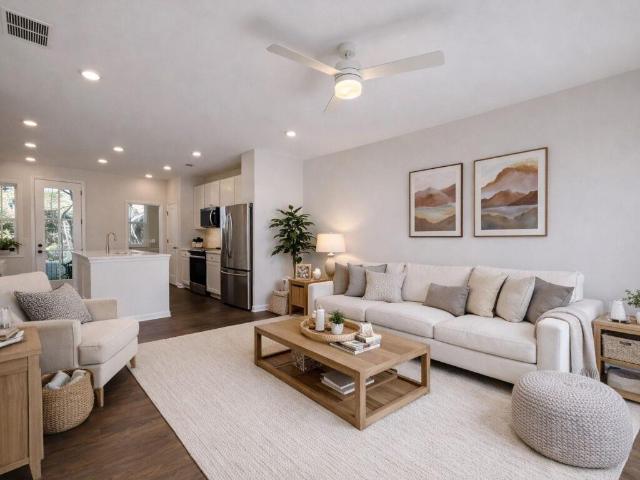 1411 Zenith Circle