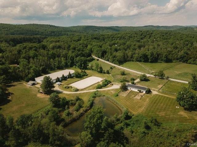1411 1 Cemetery Rd, Clinton Corners, NY 13323