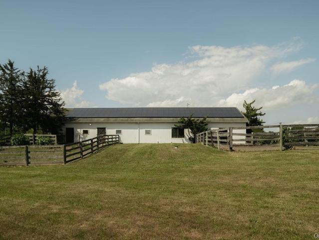 1411 1 Centre Road