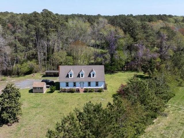 14123 Winterville Rd, Bloxom, VA 23308