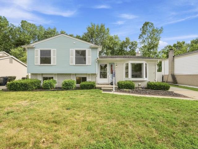 14122 Mary Grove Dr, Sterling Heights, MI 48313
