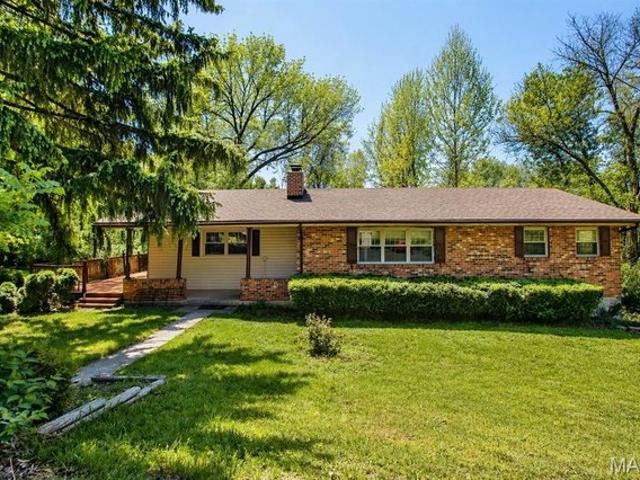 14125 Old Jamestown Rd, Saint Louis, MO 63033