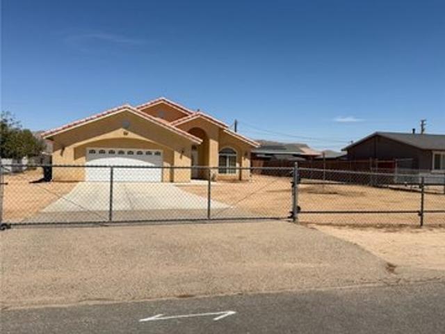 14125 Quinnault Rd, Apple Valley, CA 92307