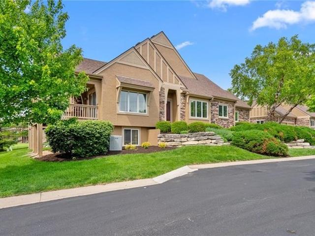 14128 S Summit St, Olathe, KS 66062