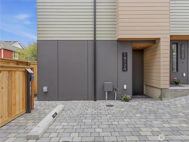 1412 N 47th St, Seattle, WA 98103 | MLS #2514 | Compass