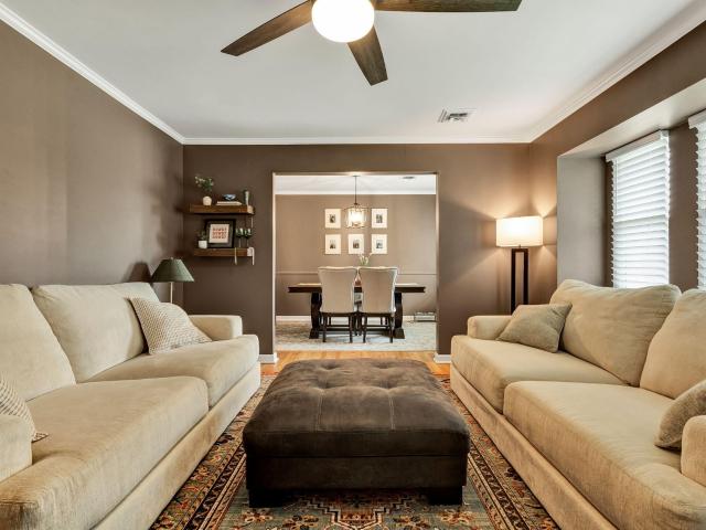 1412 Clearpoint Circle