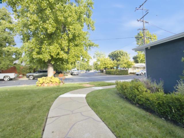 1412 Delaware Dr
