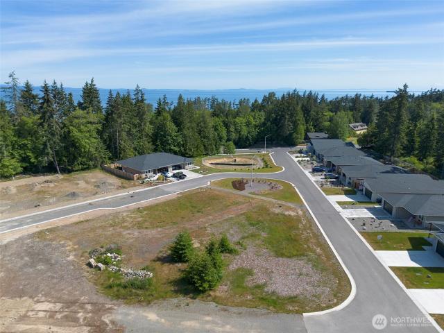 1412 Discovery Loop