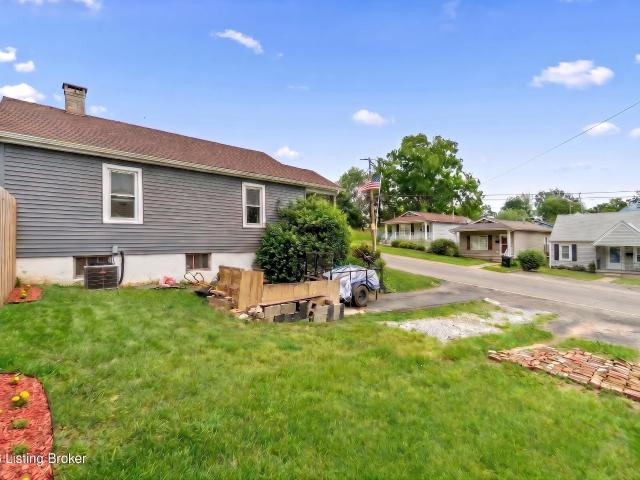 1412 Haskin Ave