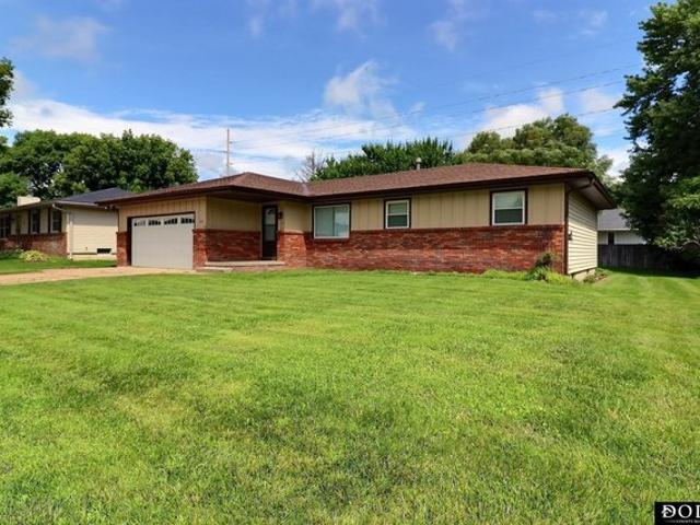 1412 Jones Dr, Fremont, NE 68025