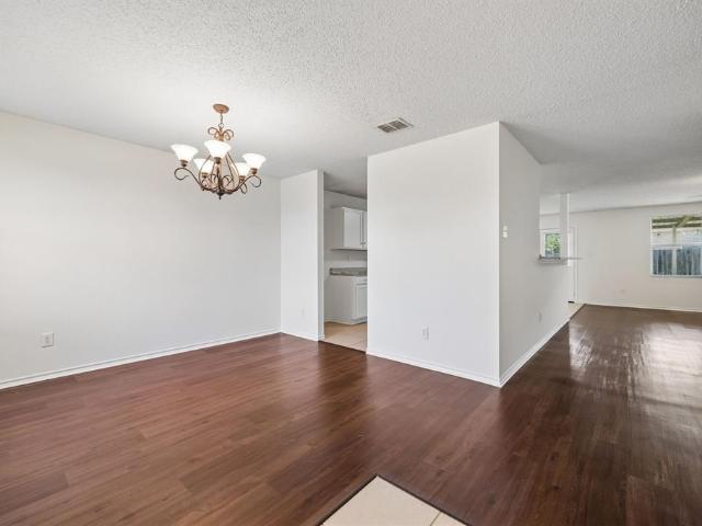 1412 Sunflower Court