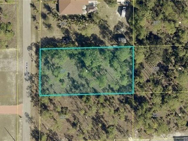 1412 Thompson Ave, Lehigh Acres, FL 33972