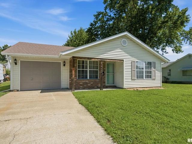 1412 W Walnut St, Marion, IL 62959