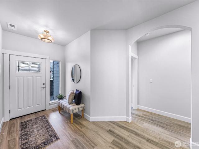 1412 Woods Point Loop