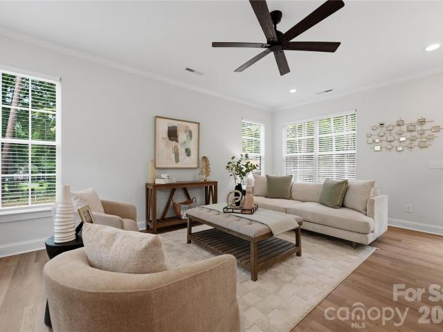 14133 Woodhurst Lane