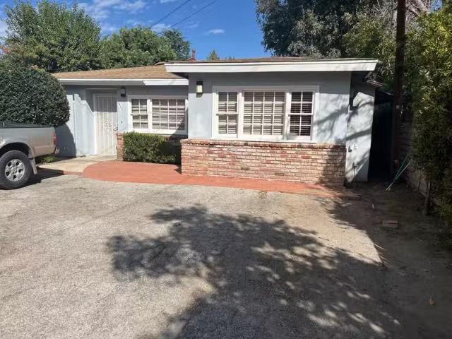 14131 Chandler Blvd Houses in Los Angeles, CA