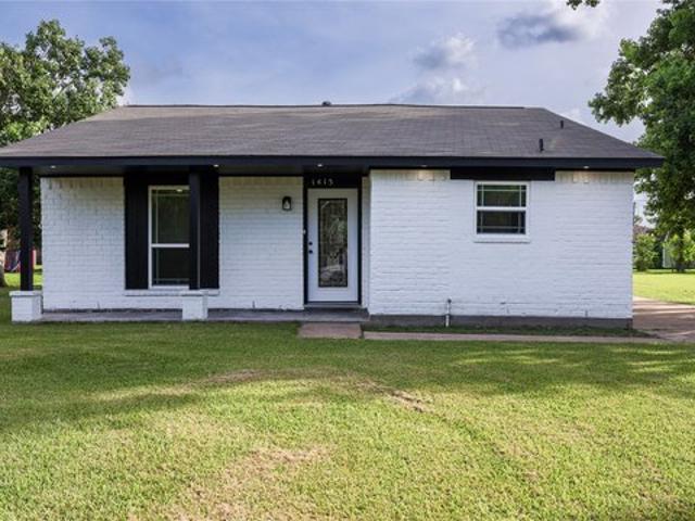 1413 N Avenue R, Freeport, TX 77541