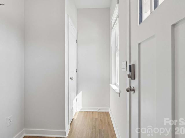 1413 Avila Street