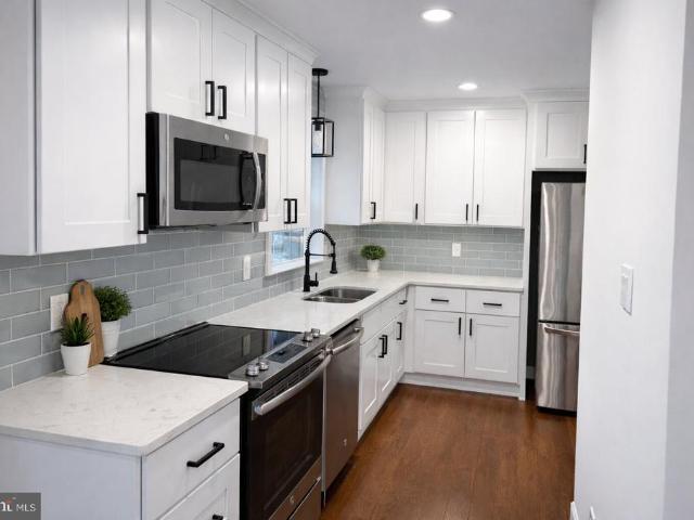 1413 Bayshire Lane