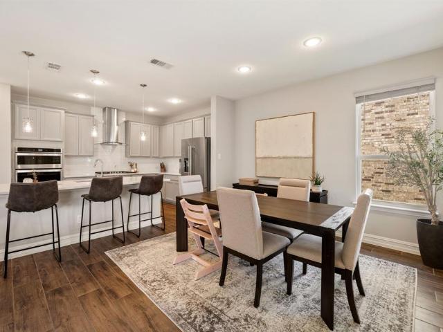 1413 Bellingham Lane