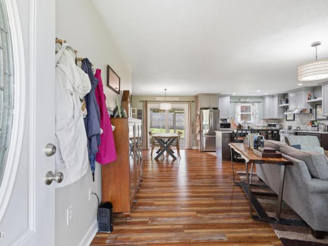 1413 Broadview Circle
