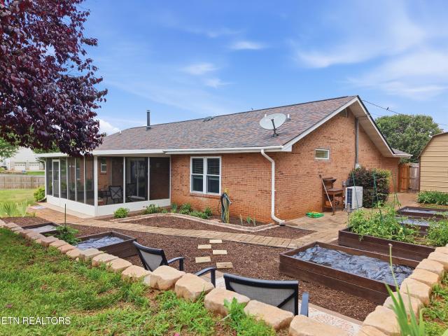 1413 Broadview Circle