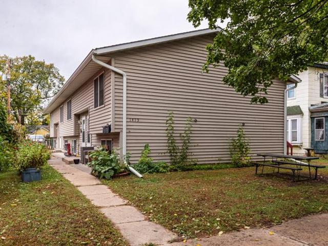 1413 Charles St, La Crosse, WI 54603