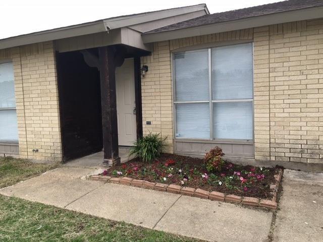 1413 Eagle Pass Dr, Garland, TX 75040 | MLS #21291