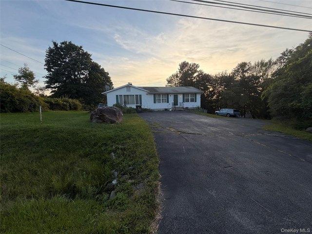 1413 Goshen Tpke, Middletown, NY 10941