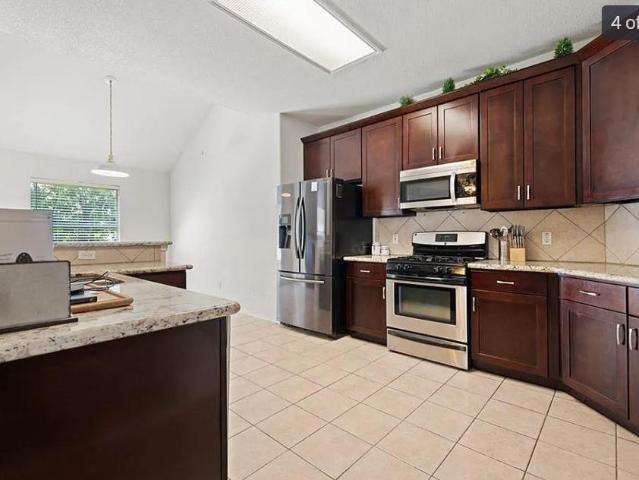 1413 Haley Gray Dr