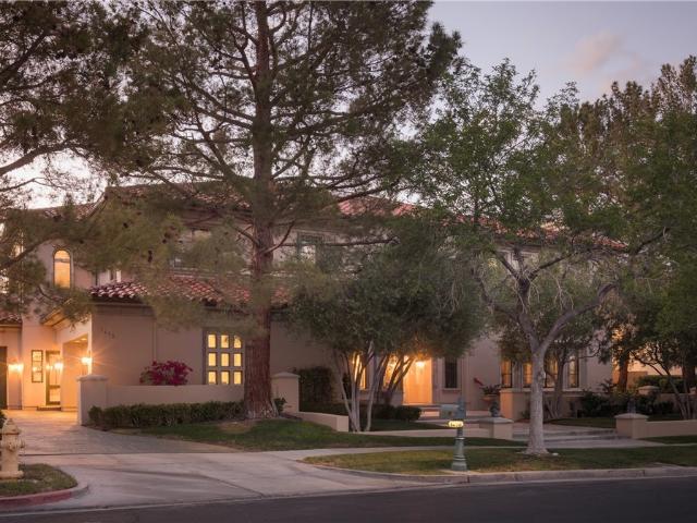 1413 Iron Hills Ln, Las Vegas, NV 89134 | MLS #2744