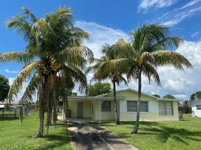 1413 Kimdale St E, Lehigh Acres, FL 33936