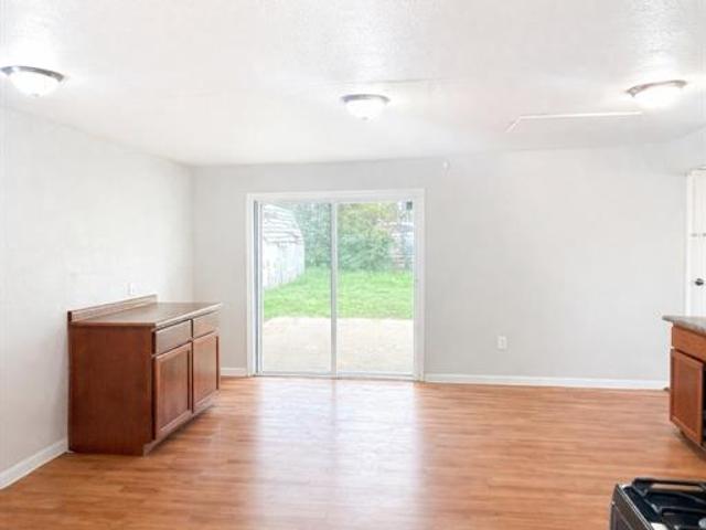 1413 Lindsey Street