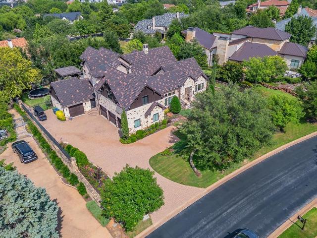 1413 Post Oak Place