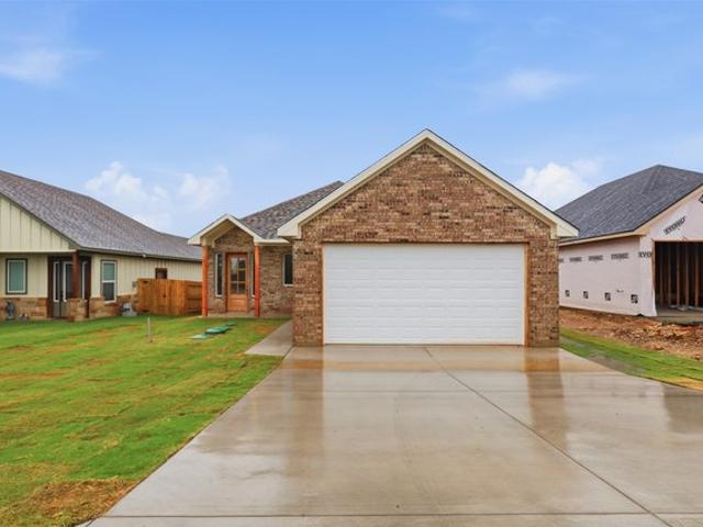 1413 Ridgeview Cir, Granbury, TX 76048