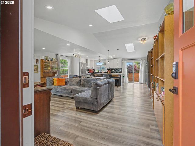 1413 SW 14TH ST