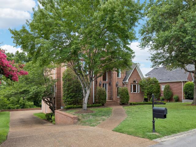 1413 Shannon Pl