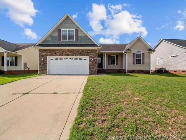 1413 Snowy Egret Dr, Fayetteville, NC 28306