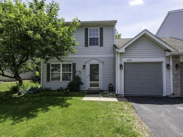 1413 W Split Oak Cir, Round Lake Beach, IL 60073